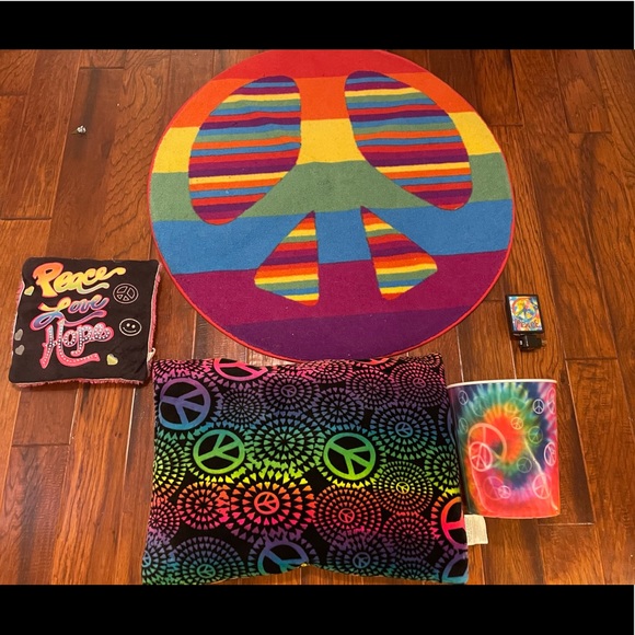 Other | Peace Sign Bedroom Set Rug 2 Pillows Basket Night Light Light ...